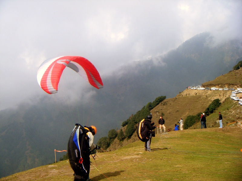 Paragliding Himachal ,Dharamshala Paraglidng Bir Billing